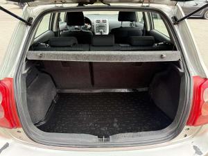 Pelēks Toyota Auris 2007 Viļņa, ar dzinēja tilpumu 1.60 L un nobraukumu 143 tūkst. km par 2500 €, foto 13 vietnē AUTOMOTO.COM.LV