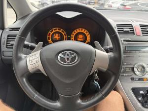 Pelēks Toyota Auris 2007 Viļņa, ar dzinēja tilpumu 1.60 L un nobraukumu 143 tūkst. km par 2500 €, foto 14 vietnē AUTOMOTO.COM.LV