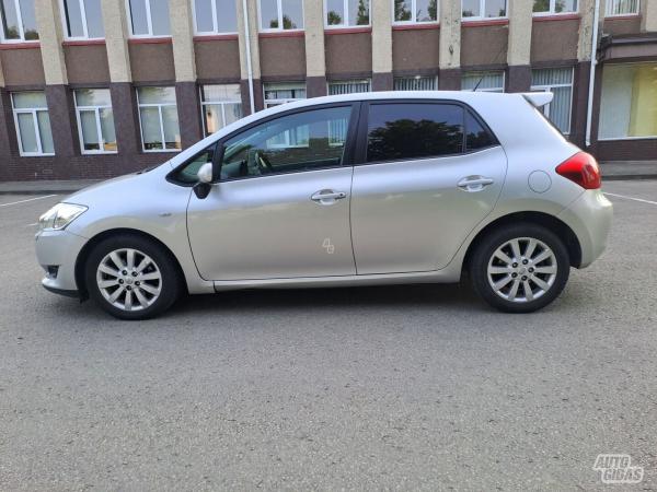 Grey Toyota Auris 2007 in Telschi, with an engine capacity of 2.00 L and mileage of 260 thousand km for 2250 €, photo 7 on AUTOMOTO.COM.LV