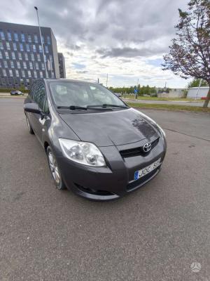 Pelēks Toyota Auris 2007 Kauņa, ar dzinēja tilpumu 2.00 L un nobraukumu 210 tūkst. km par 2450 €, foto 7 vietnē AUTOMOTO.COM.LV