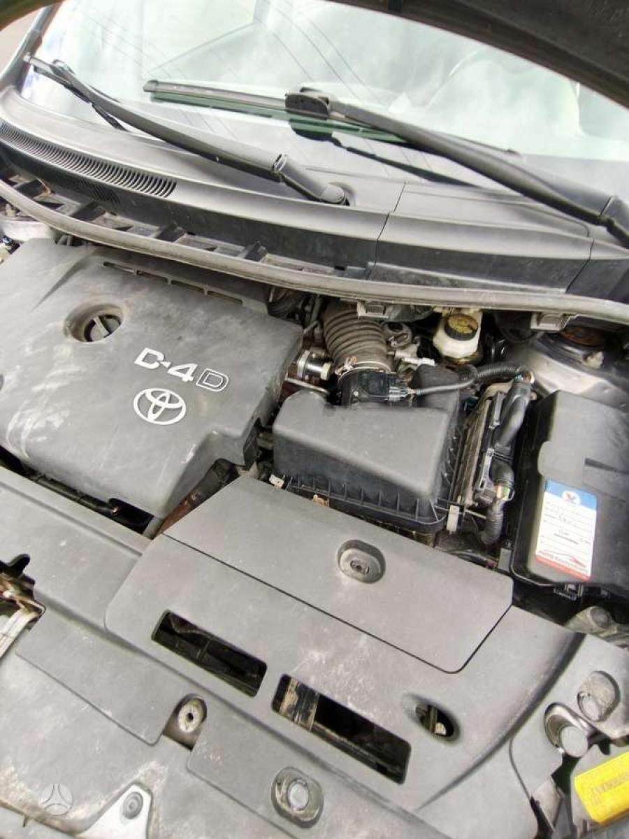 Pelēks Toyota Auris 2007 Kauņa, ar dzinēja tilpumu 2.00 L un nobraukumu 210 tūkst. km par 2450 €, foto 14 vietnē AUTOMOTO.COM.LV
