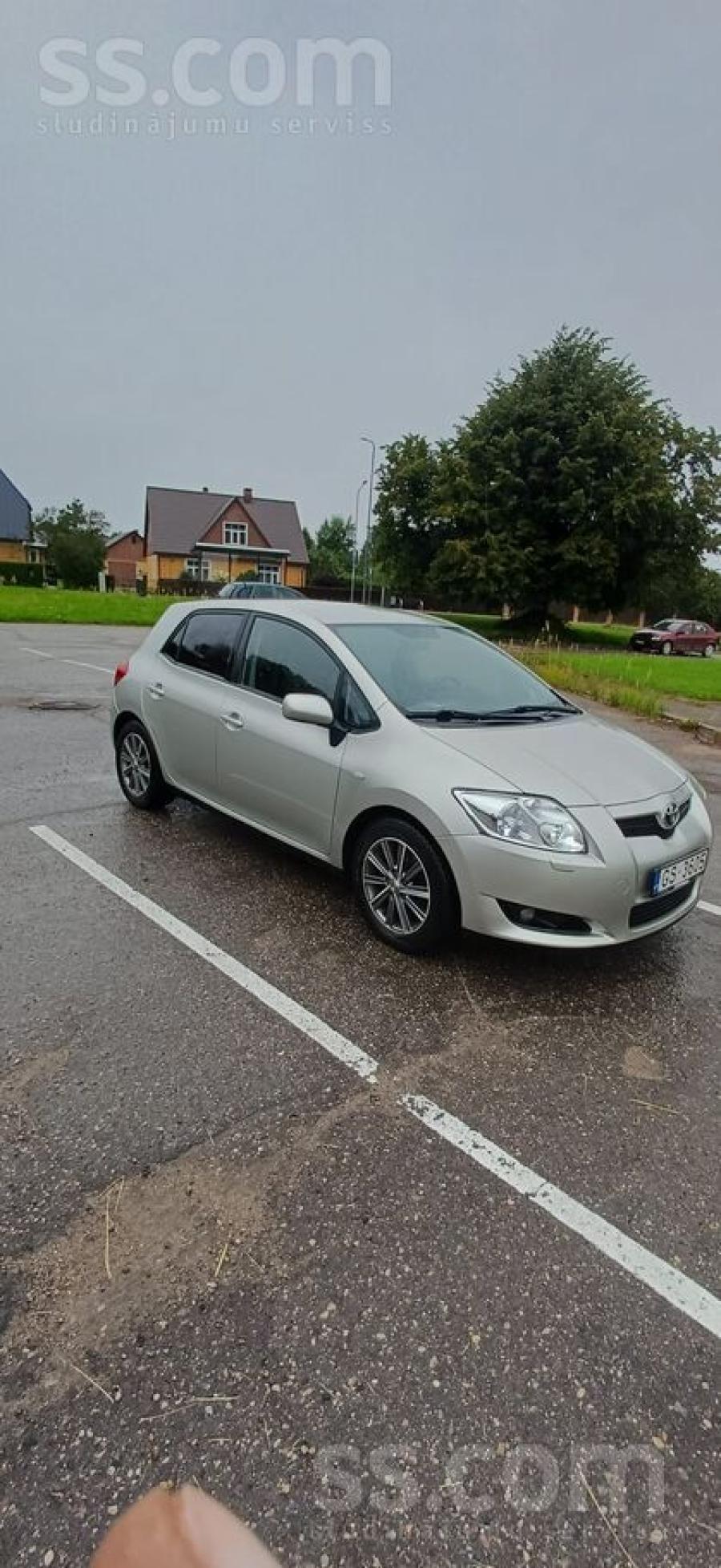 Pelēks Toyota Auris 2007 Rīga, ar dzinēja tilpumu 2.00 L un nobraukumu 240 tūkst. km par 1450 €, foto 4 vietnē AUTOMOTO.COM.LV
