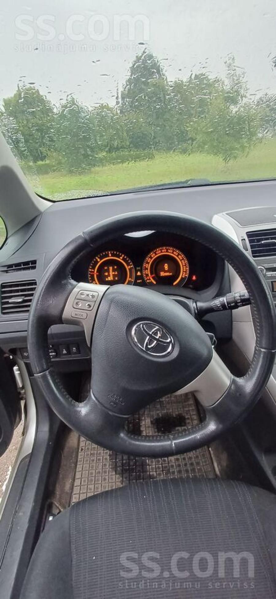 Pelēks Toyota Auris 2007 Rīga, ar dzinēja tilpumu 2.00 L un nobraukumu 240 tūkst. km par 1450 €, foto 8 vietnē AUTOMOTO.COM.LV