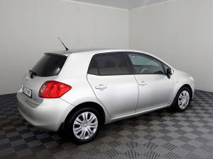 Pelēks Toyota Auris 2007 Tallina, ar dzinēja tilpumu 1.60 L un nobraukumu 237 tūkst. km par 2199 €, foto 4 vietnē AUTOMOTO.COM.LV