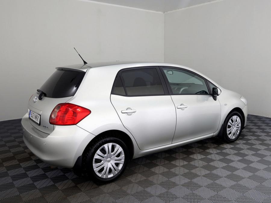 Pelēks Toyota Auris 2007 Tallina, ar dzinēja tilpumu 1.60 L un nobraukumu 237 tūkst. km par 2199 €, foto 4 vietnē AUTOMOTO.COM.LV