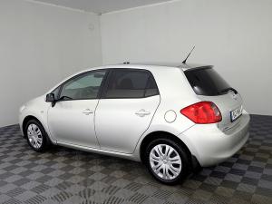 Pelēks Toyota Auris 2007 Tallina, ar dzinēja tilpumu 1.60 L un nobraukumu 237 tūkst. km par 2199 €, foto 5 vietnē AUTOMOTO.COM.LV