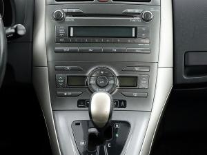 Pelēks Toyota Auris 2007 Tallina, ar dzinēja tilpumu 1.60 L un nobraukumu 237 tūkst. km par 2199 €, foto 9 vietnē AUTOMOTO.COM.LV