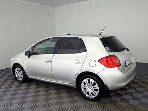 Pelēks Toyota Auris 2007 Tallina, ar dzinēja tilpumu 1.60 L un nobraukumu 237 tūkst. km par 2199 €, foto 14 vietnē AUTOMOTO.COM.LV