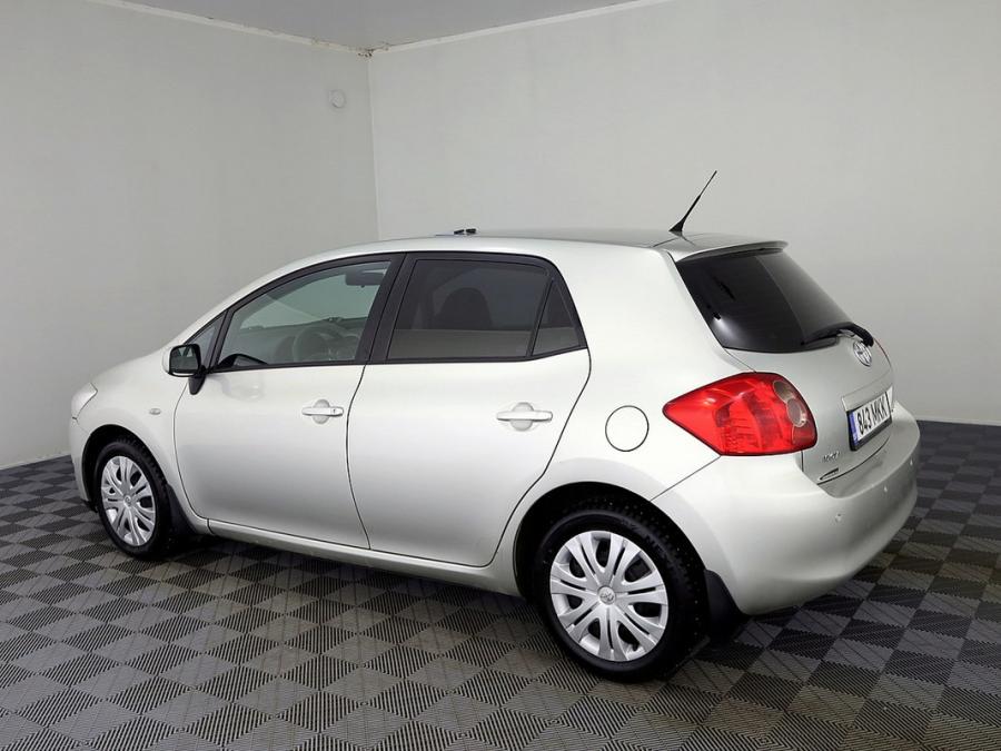 Pelēks Toyota Auris 2007 Tallina, ar dzinēja tilpumu 1.60 L un nobraukumu 237 tūkst. km par 2199 €, foto 14 vietnē AUTOMOTO.COM.LV