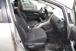 Grey Toyota Auris 2007 in Riga, with an engine capacity of 1.60 L and mileage of 267 thousand km for 1700 €, photo 10 on AUTOMOTO.COM.LV