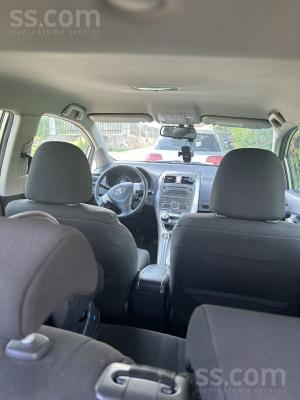 Pelēks Toyota Auris 2007 Rīga, ar dzinēja tilpumu 2.20 L un nobraukumu 0 tūkst. km par 1700 €, foto 3 vietnē AUTOMOTO.COM.LV