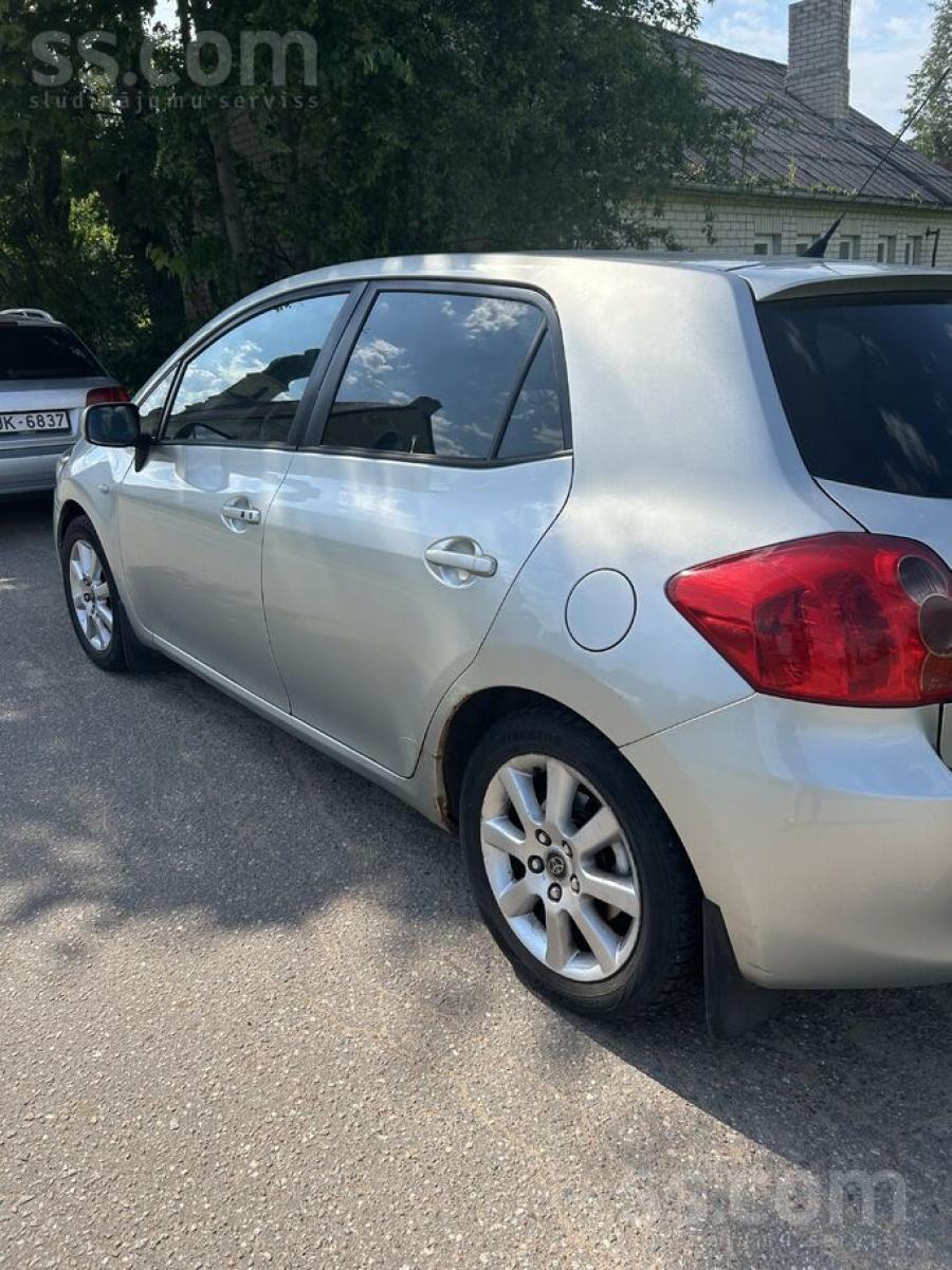 Pelēks Toyota Auris 2007 Rīga, ar dzinēja tilpumu 2.20 L un nobraukumu 0 tūkst. km par 1700 €, foto 6 vietnē AUTOMOTO.COM.LV