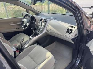Pelēks Toyota Auris 2007 Kauņa, ar dzinēja tilpumu 2.00 L un nobraukumu 323 tūkst. km par 900 €, foto 8 vietnē AUTOMOTO.COM.LV
