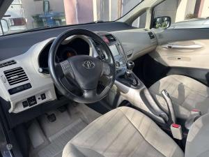 Pelēks Toyota Auris 2007 Kauņa, ar dzinēja tilpumu 2.00 L un nobraukumu 323 tūkst. km par 900 €, foto 12 vietnē AUTOMOTO.COM.LV