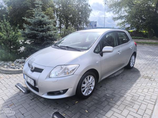 Pelēks Toyota Auris 2007 Kauņa, ar dzinēja tilpumu 1.60 L un nobraukumu 161 tūkst. km par 3799 €, foto 1 vietnē AUTOMOTO.COM.LV