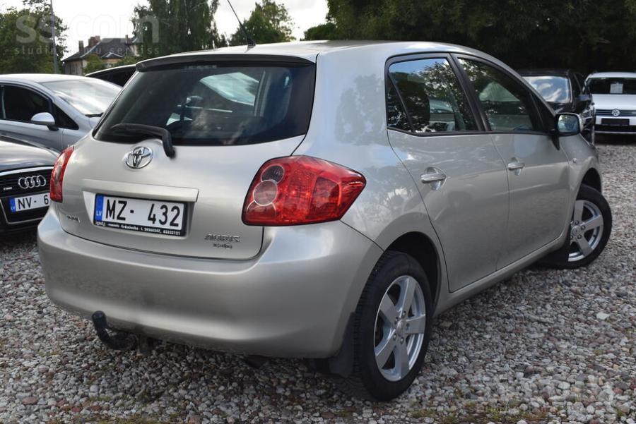 Pelēks Toyota Auris 2007 Kuldīga, ar dzinēja tilpumu 2.00 L un nobraukumu 0 tūkst. km par 3150 €, foto 3 vietnē AUTOMOTO.COM.LV