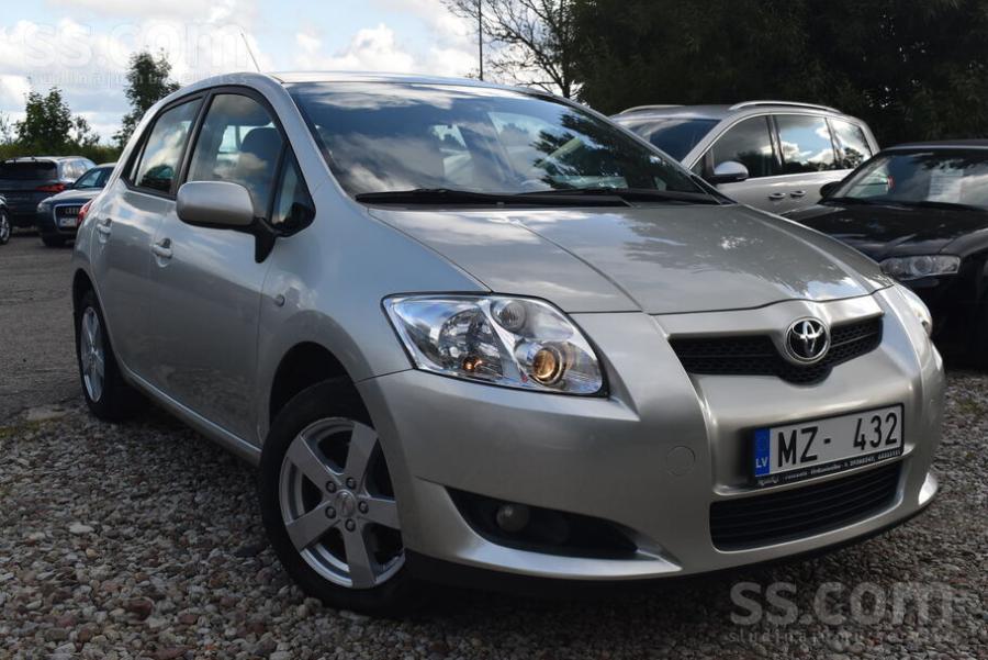 Pelēks Toyota Auris 2007 Kuldīga, ar dzinēja tilpumu 2.00 L un nobraukumu 0 tūkst. km par 3150 €, foto 5 vietnē AUTOMOTO.COM.LV
