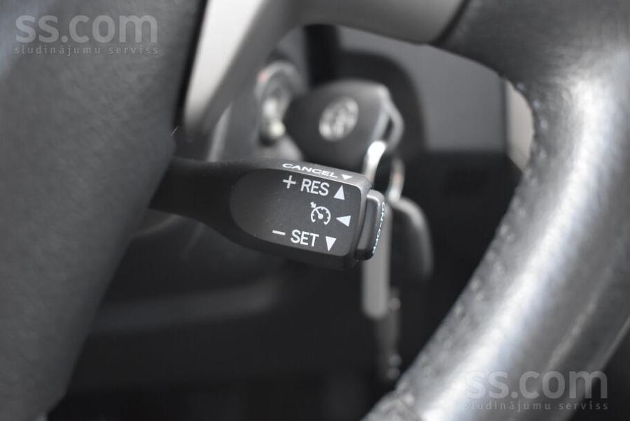 Pelēks Toyota Auris 2007 Kuldīga, ar dzinēja tilpumu 2.00 L un nobraukumu 0 tūkst. km par 3150 €, foto 17 vietnē AUTOMOTO.COM.LV