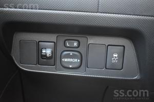 Pelēks Toyota Auris 2007 Kuldīga, ar dzinēja tilpumu 2.00 L un nobraukumu 0 tūkst. km par 3150 €, foto 19 vietnē AUTOMOTO.COM.LV