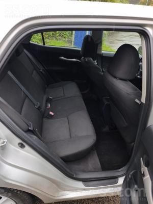 Grey Toyota Auris 2007 in Riga, with an engine capacity of 1.40 L and mileage of 310 thousand km for 2150 €, photo 19 on AUTOMOTO.COM.LV