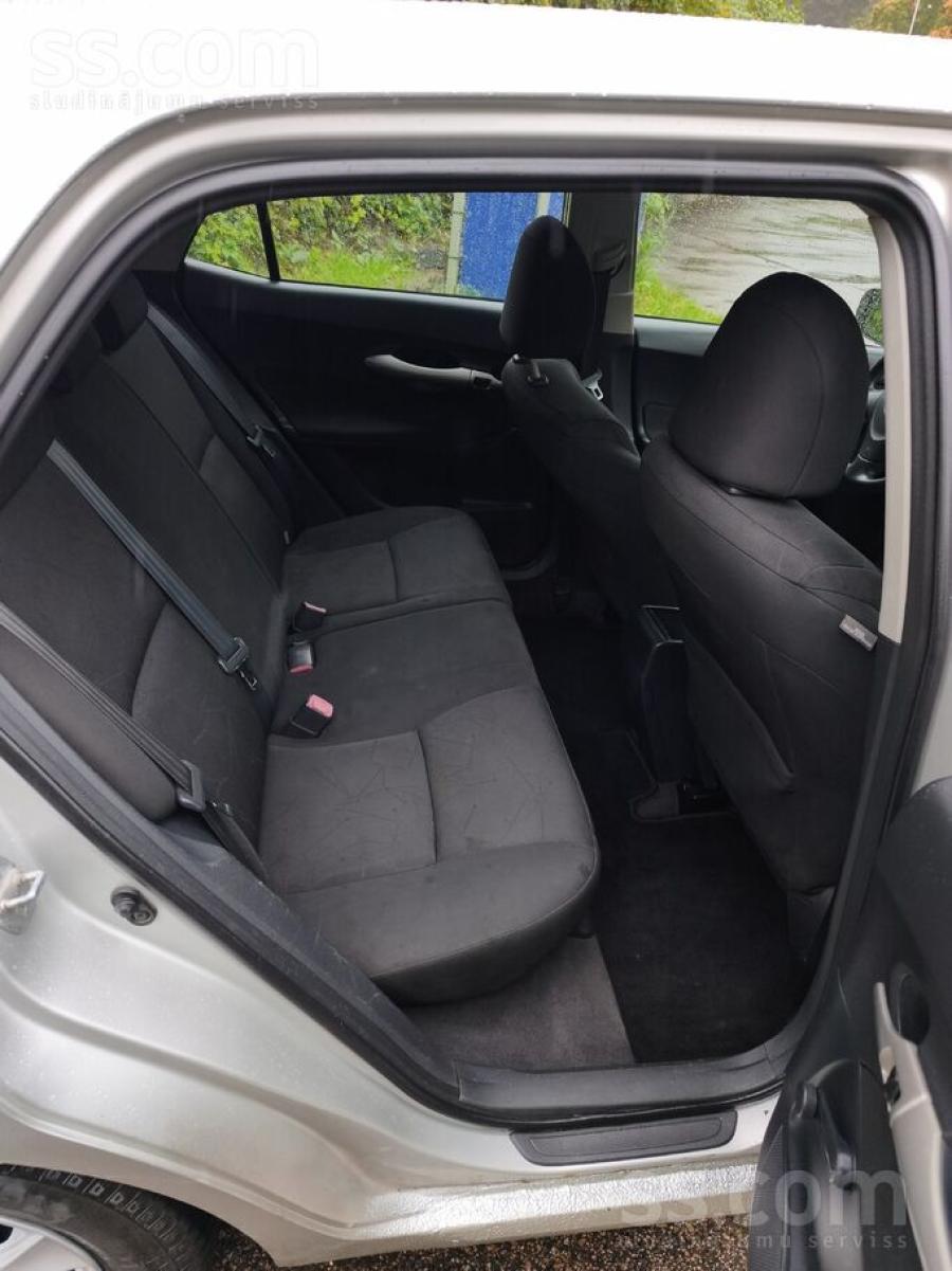 Grey Toyota Auris 2007 in Riga, with an engine capacity of 1.40 L and mileage of 310 thousand km for 2150 €, photo 19 on AUTOMOTO.COM.LV