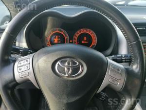 Grey Toyota Auris 2007 in Valmiera, with an engine capacity of 2.20 L and mileage of 368 thousand km for 2250 €, photo 17 on AUTOMOTO.COM.LV