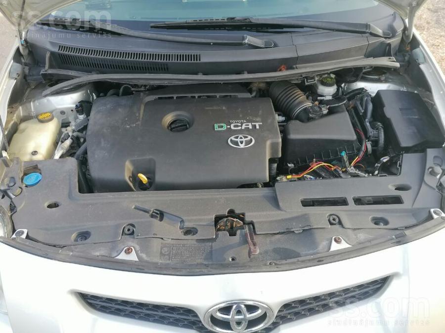 Grey Toyota Auris 2007 in Valmiera, with an engine capacity of 2.20 L and mileage of 368 thousand km for 2250 €, photo 19 on AUTOMOTO.COM.LV
