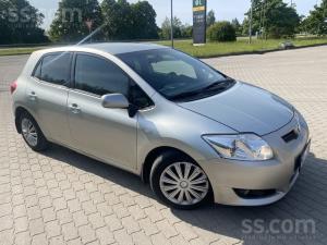 Pelēks Toyota Auris 2008 Rīga, ar dzinēja tilpumu 2.00 L un nobraukumu 287 tūkst. km par 1750 €, foto 4 vietnē AUTOMOTO.COM.LV