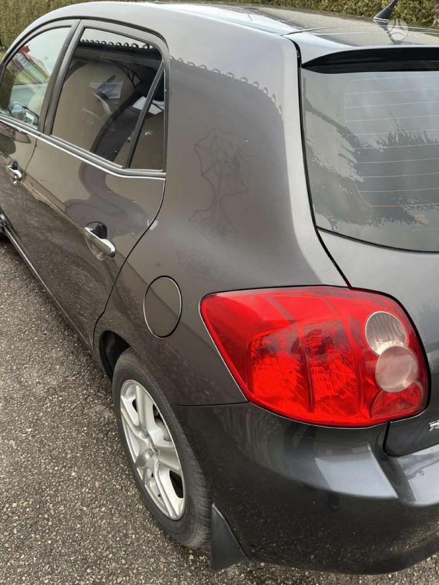 Pelēks Toyota Auris 2008 Šilalė, ar dzinēja tilpumu 2.00 L un nobraukumu 288 tūkst. km par 2950 €, foto 13 vietnē AUTOMOTO.COM.LV