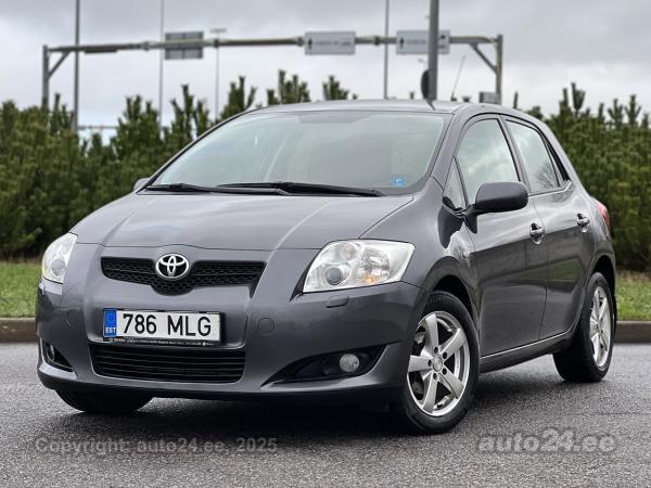 Pelēks Toyota Auris 2008 Tallina, ar dzinēja tilpumu 1.60 L un nobraukumu 172 tūkst. km par 3495 €, foto 1 vietnē AUTOMOTO.COM.LV