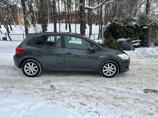 Pelēks Toyota Auris 2008 Viļņa, ar dzinēja tilpumu 1.60 L un nobraukumu 244 tūkst. km par 3100 €, foto 4 vietnē AUTOMOTO.COM.LV