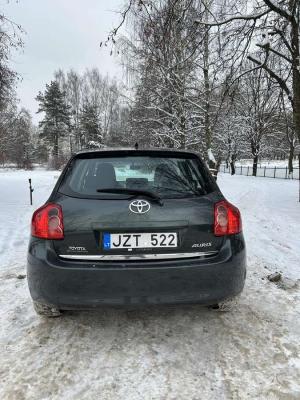 Pelēks Toyota Auris 2008 Viļņa, ar dzinēja tilpumu 1.60 L un nobraukumu 244 tūkst. km par 3100 €, foto 7 vietnē AUTOMOTO.COM.LV