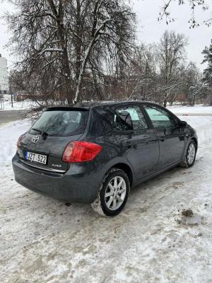 Pelēks Toyota Auris 2008 Viļņa, ar dzinēja tilpumu 1.60 L un nobraukumu 244 tūkst. km par 3100 €, foto 8 vietnē AUTOMOTO.COM.LV
