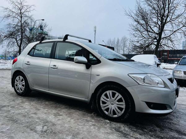 Pelēks Toyota Auris 2008 Klaipėda, ar dzinēja tilpumu 1.60 L un nobraukumu 208 tūkst. km par 3500 €, foto 2 vietnē AUTOMOTO.COM.LV