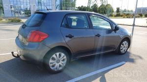 Pelēks Toyota Auris 2008 Rīga, ar dzinēja tilpumu 1.60 L un nobraukumu 310 tūkst. km par 2300 €, foto 3 vietnē AUTOMOTO.COM.LV