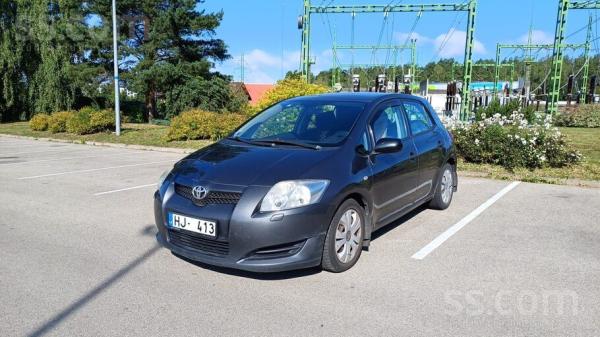 Pelēks Toyota Auris 2008 Rīga, ar dzinēja tilpumu 1.60 L un nobraukumu 310 tūkst. km par 2300 €, foto 5 vietnē AUTOMOTO.COM.LV