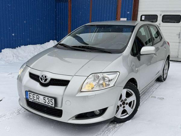 Grey Toyota Auris 2008 in Prienai, with an engine capacity of 1.60 L and mileage of 165 thousand km for 2650 €, photo 1 on AUTOMOTO.COM.LV