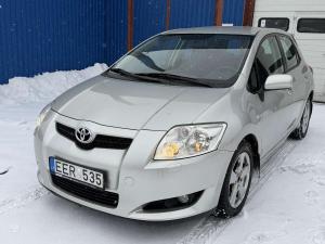 Grey Toyota Auris 2008 in Prienai, with an engine capacity of 1.60 L and mileage of 165 thousand km for 2650 €, photo 5 on AUTOMOTO.COM.LV
