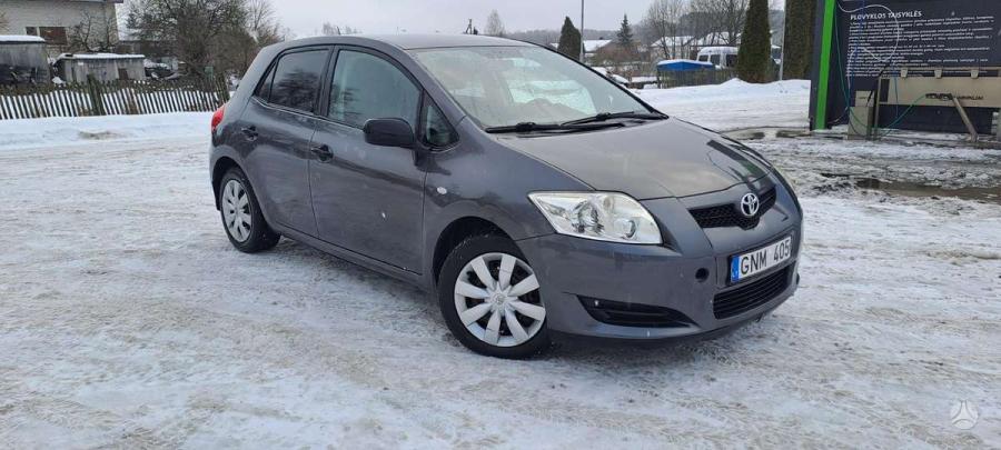 Pelēks Toyota Auris 2008 Jonava, ar dzinēja tilpumu 2.00 L un nobraukumu 252 tūkst. km par 1850 €, foto 7 vietnē AUTOMOTO.COM.LV