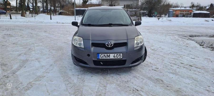 Pelēks Toyota Auris 2008 Jonava, ar dzinēja tilpumu 2.00 L un nobraukumu 252 tūkst. km par 1850 €, foto 8 vietnē AUTOMOTO.COM.LV