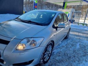 Pelēks Toyota Auris 2008 Kauņa, ar dzinēja tilpumu 2.00 L un nobraukumu 263 tūkst. km par 2100 €, foto 2 vietnē AUTOMOTO.COM.LV