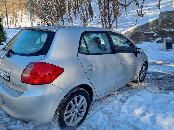 Grey Toyota Auris 2008 in Kaunas, with an engine capacity of 2.00 L and mileage of 263 thousand km for 2100 €, photo 5 on AUTOMOTO.COM.LV