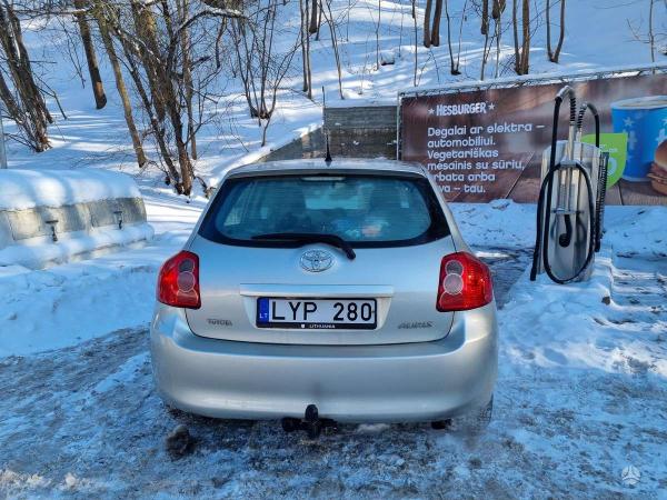 Grey Toyota Auris 2008 in Kaunas, with an engine capacity of 2.00 L and mileage of 263 thousand km for 2100 €, photo 7 on AUTOMOTO.COM.LV