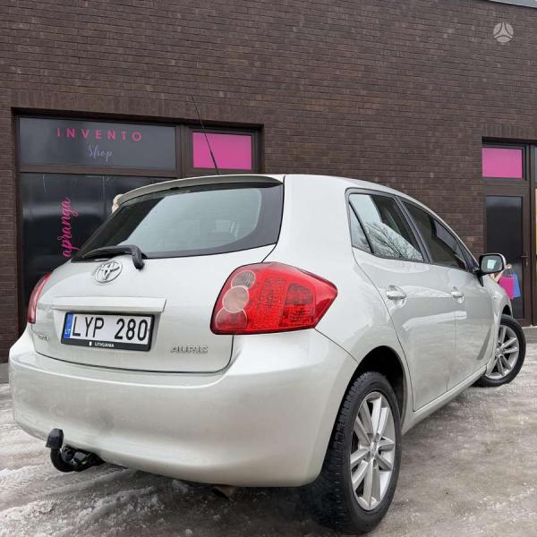 Pelēks Toyota Auris 2008 Kaišiadorys, ar dzinēja tilpumu 2.00 L un nobraukumu 263 tūkst. km par 2550 €, foto 9 vietnē AUTOMOTO.COM.LV