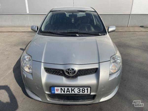 Grey Toyota Auris 2008 in Vilnius, with an engine capacity of 2.00 L and mileage of 270 thousand km for 1200 €, photo 6 on AUTOMOTO.COM.LV