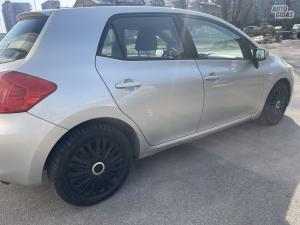 Pelēks Toyota Auris 2008 Viļņa, ar dzinēja tilpumu 2.00 L un nobraukumu 270 tūkst. km par 1200 €, foto 12 vietnē AUTOMOTO.COM.LV
