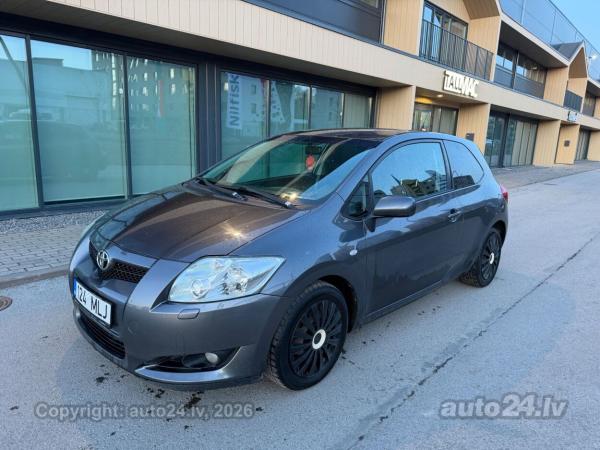 Pelēks Toyota Auris 2008 Tallina, ar dzinēja tilpumu 1.60 L un nobraukumu 206 tūkst. km par 1790 €, foto 1 vietnē AUTOMOTO.COM.LV