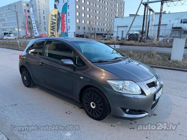 Pelēks Toyota Auris 2008 Tallina, ar dzinēja tilpumu 1.60 L un nobraukumu 206 tūkst. km par 1790 €, foto 7 vietnē AUTOMOTO.COM.LV