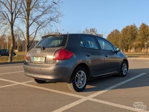 Grey Toyota Auris 2008 in Kaunas, with an engine capacity of 1.40 L and mileage of 165 thousand km for 2600 €, photo 3 on AUTOMOTO.COM.LV