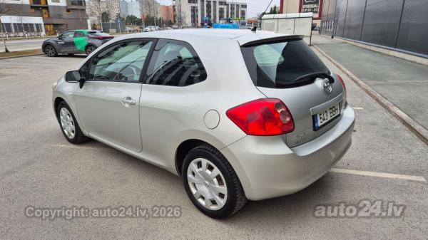 Grey Toyota Auris 2008 in Tallinn, with an engine capacity of 1.60 L and mileage of 195 thousand km for 3000 €, photo 3 on AUTOMOTO.COM.LV
